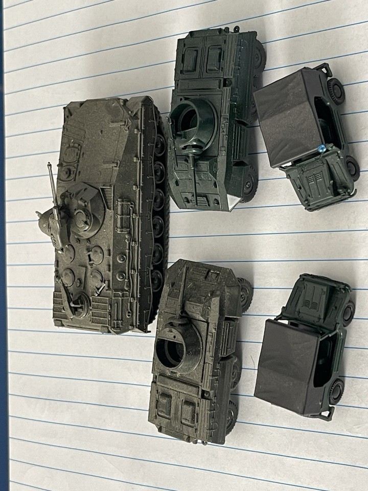 Set 4 - Vtg Roco DBGM Lot WWII Tanks Trucks Vehicles Soldiers Parts HO ...