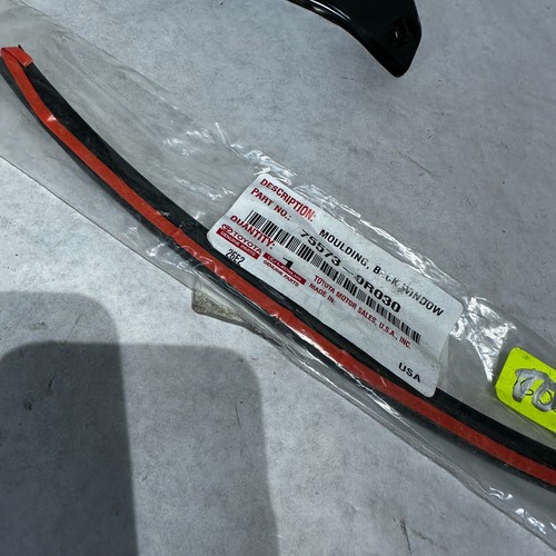 2013 - 2018 TOYOTA RAV-4 RIGHT REAR WINDOW REVEAL MOLDING 75573-0R030 ...