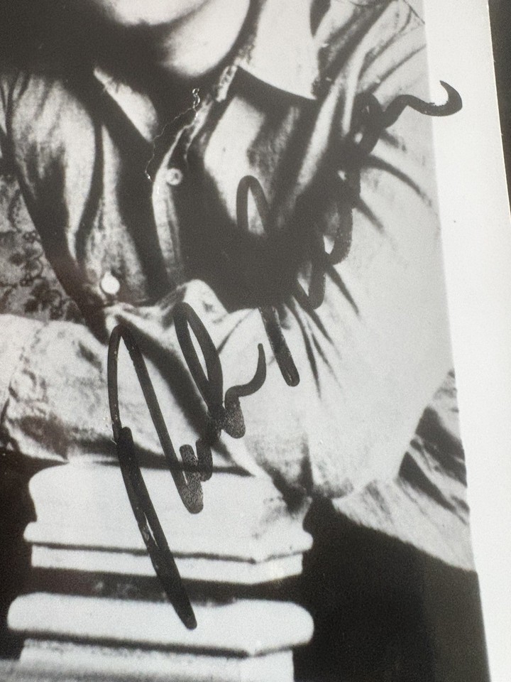 All in the Family Show Complete Cast 4 Signed 8x10 PHOTO . With Rob ...