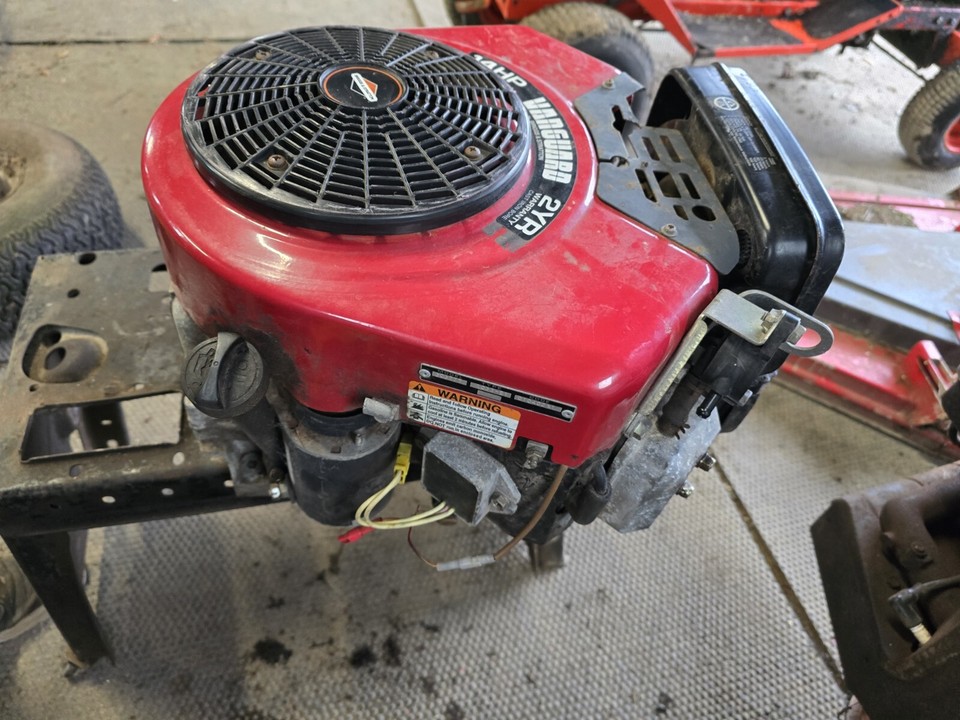Briggs and Stratton 14hp 14 hp V twin vanguard Engine ride on mower ...