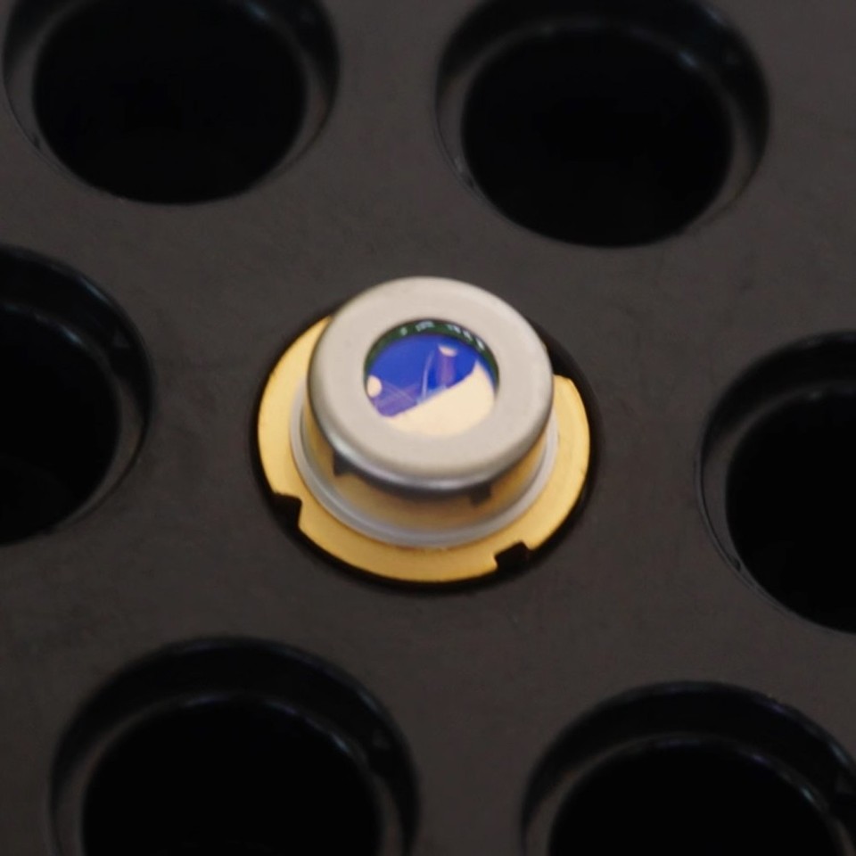 638nm 639nm 2.1W 9mm Orange Red Dual Beam Laser Diode Projection Light ...