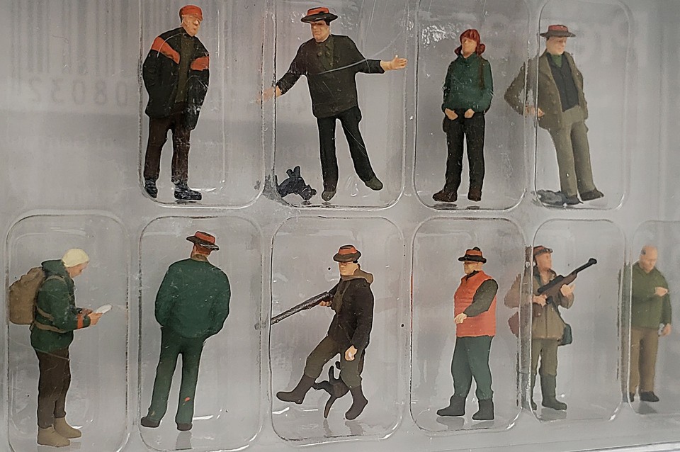 PREISER #10803 HO 1/87 Set of 10 Figures Hunting Party with 3 Dogs ...
