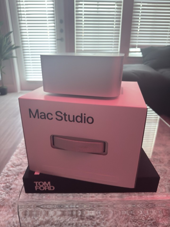 APPLE MAC STUDIO M3 ULTRA 4TB SSD 96GB RAM 28-CORE 60-CORE GPU With Lim ...