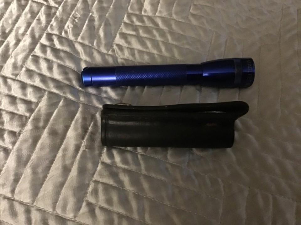 Mini Maglite flash light With black leather belt holster | eBay