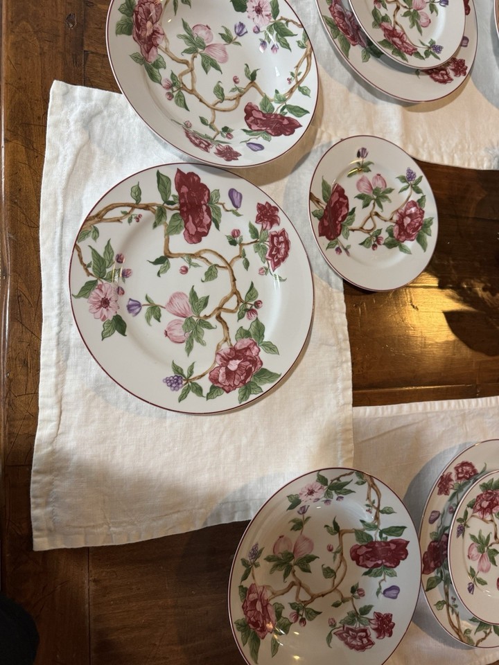 Plum Rose China Set for 8 Dinner Place Settings by Taste Seller Sigma ...