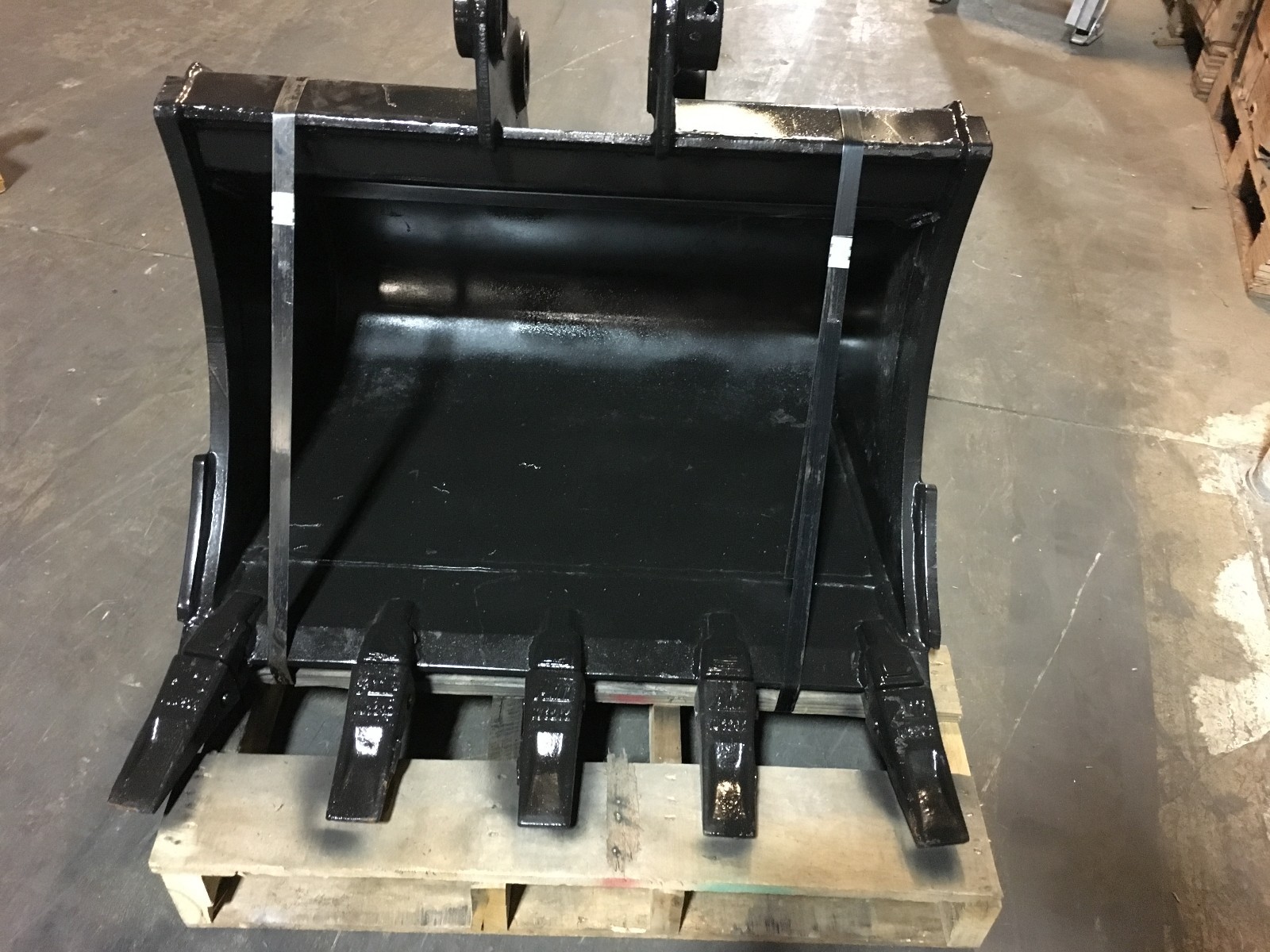 New 30" Takeuchi TB035 Heavy Duty Excavator Bucket w/ Coupler Pins | eBay