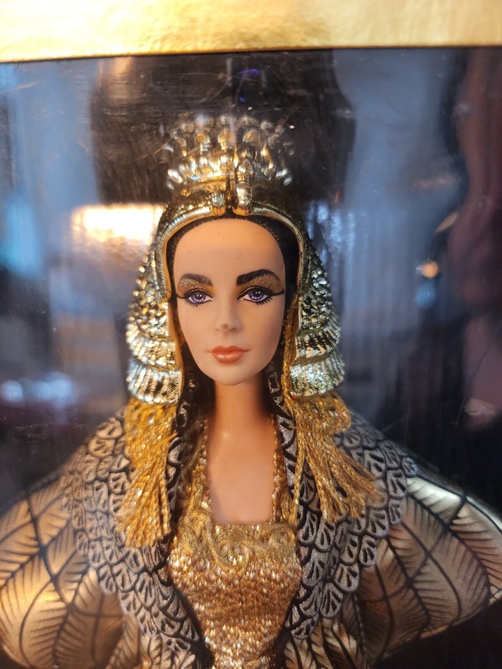 Beautiful Elizabeth Taylor in Cleopatra Barbie #23595 1999 Mattel Box ...