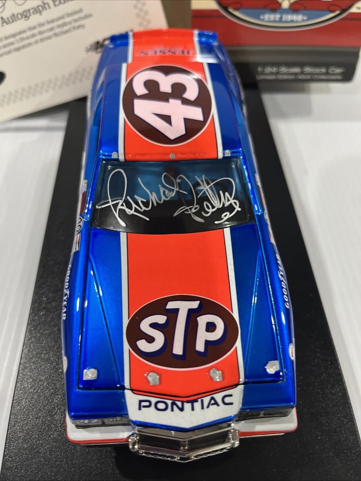 #43 Richard Petty 1984 STP DAYTONA Liquid Color 200th Win Autographed ...