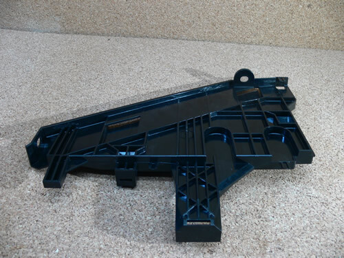 GENUINE LAND ROVER HEADLAMP BRACKET LR2 RH LR001541 USED | eBay