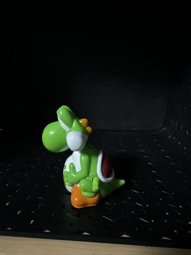 YOSHI Figure Burger King Toy Super Mario Nintendo Superstars Wind Up ...