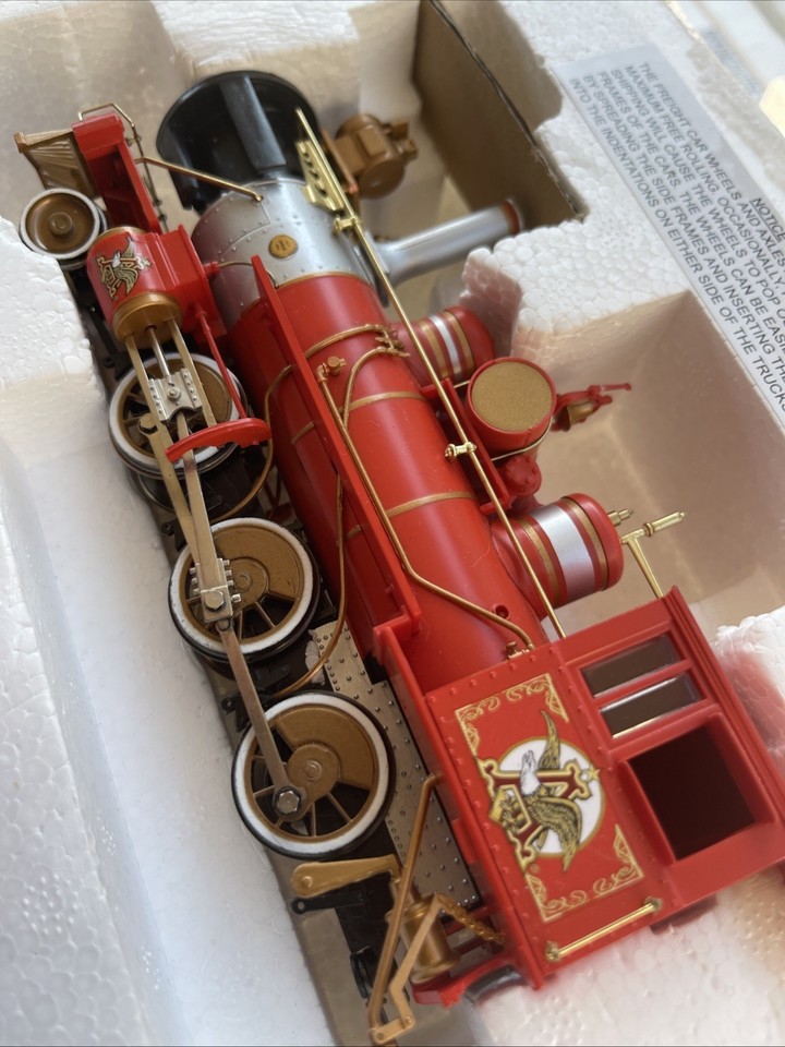 HAWTHORNE VILLAGE BUDWEISER HOLIDAY EXPRESS SCALE ELECTRIC TRAIN SET AS ...