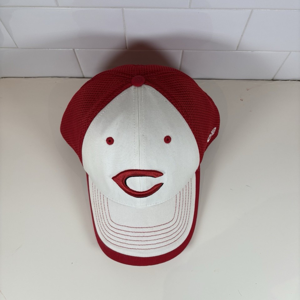 Cincinnati Reds Ball Cap 39Thirty Large XLarge Baseball white front red ...