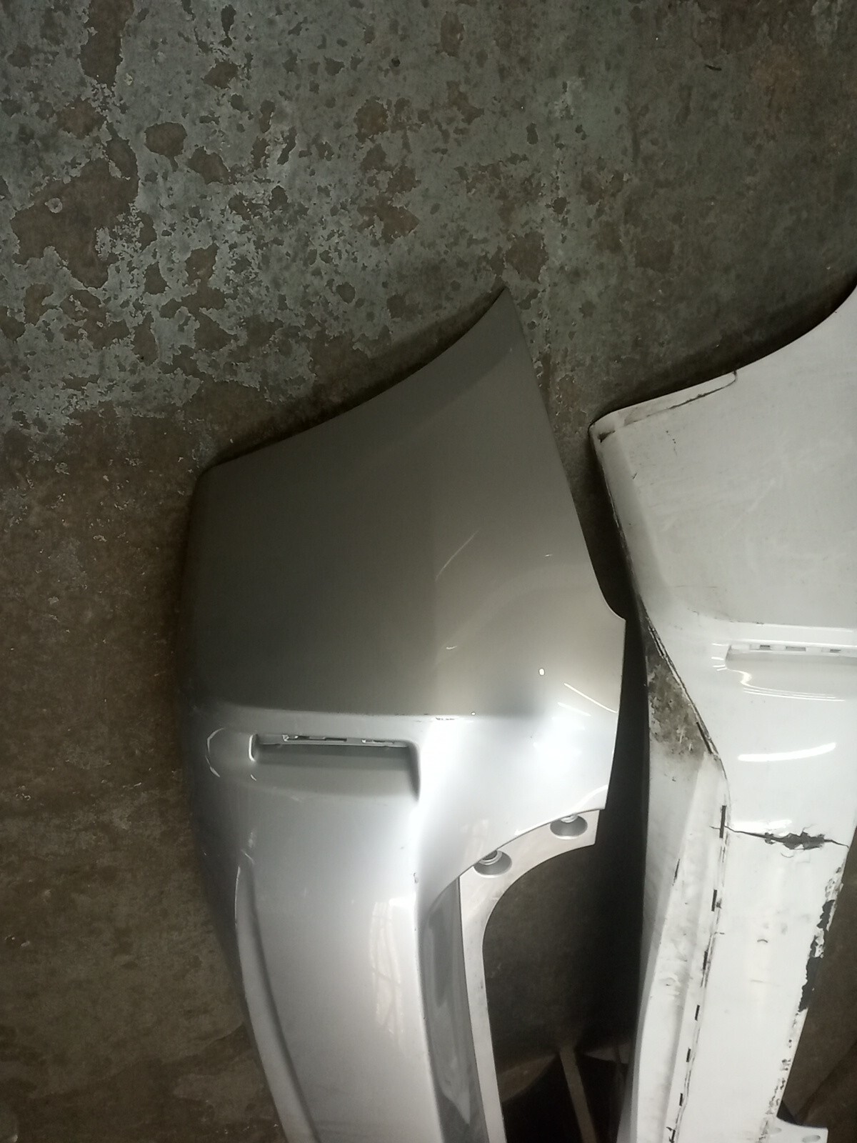 TOYOTA PRIUS PLUS REAR BUMPER. REPAIRED BUMPER FIXING INTACTS ARE FINE ...