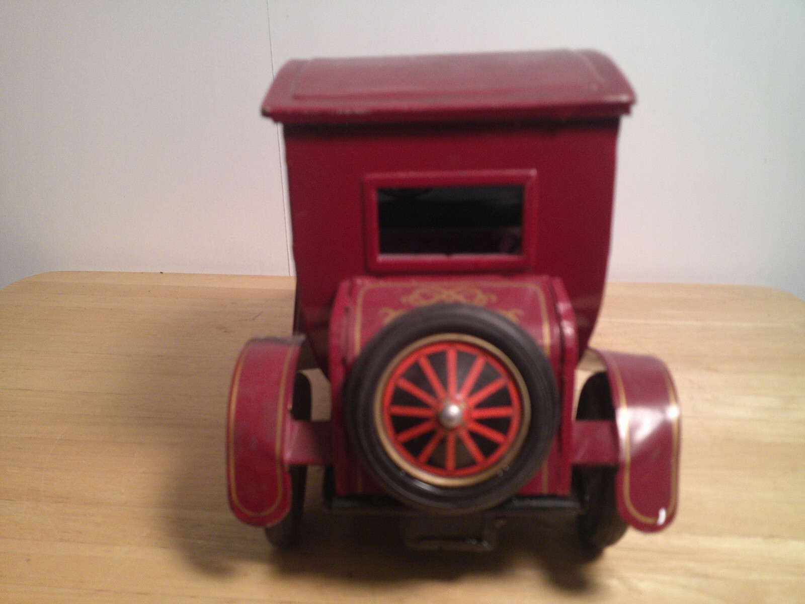 1950'S VINTAGE ROSKO BATTERY OPERATED TIN LITHO TOY GRAN-PA CAR 8" LONG ...