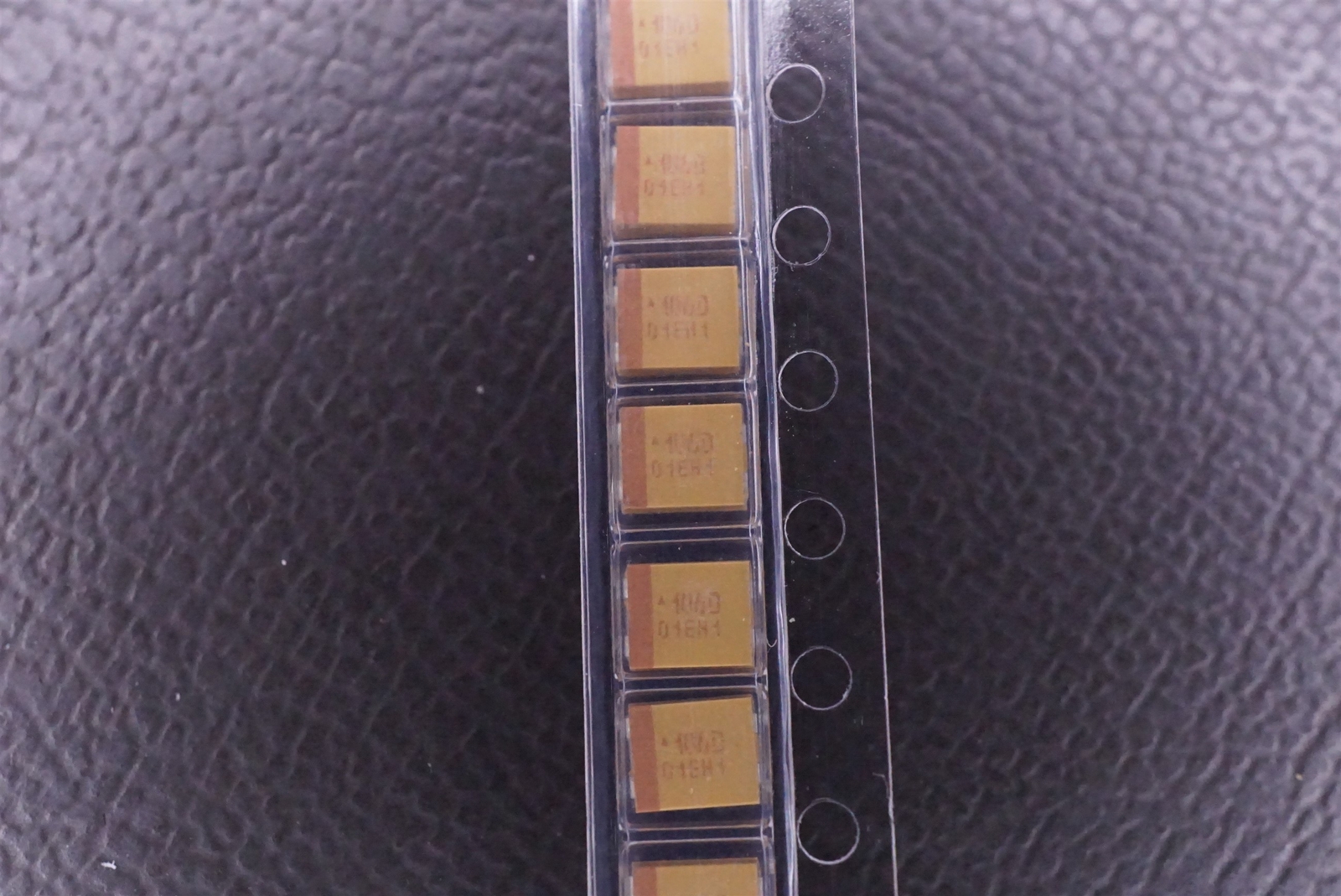 Lot of 20 TAJB106K020RNJ AVX Capacitor Tantalum 10uF 20V 10% SMT B Case ...