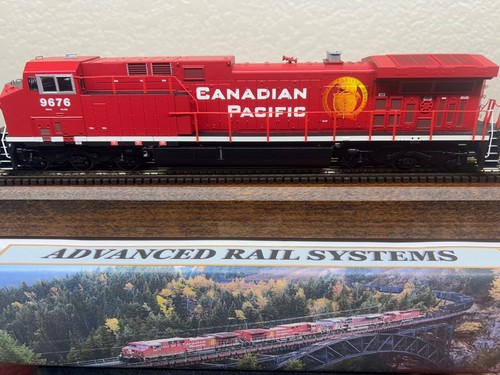 CANADIAN PACIFIC- AC4400 " GOLDEN BEAVER "LOCO- DC/DCC ready - HO Scale ...