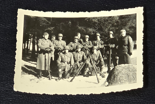 WEHRMACHT STEEL HELMET SOLDIERS w RIFLES GUNS WWII WW2 German Military ...