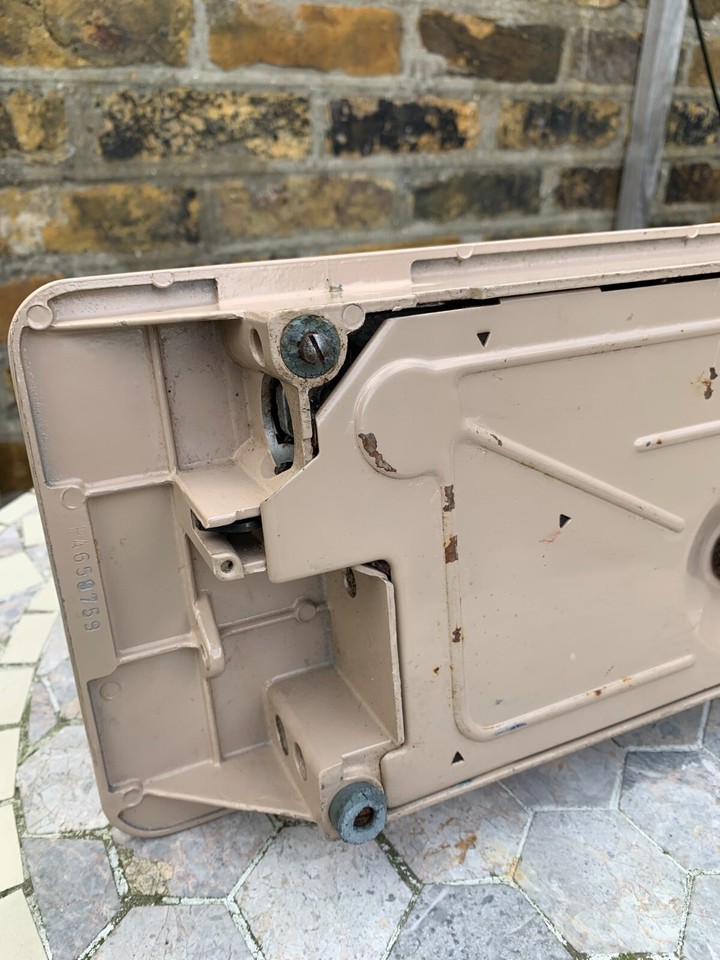 VINTAGE SINGER 404G SLANT SEWING MACHINE - SPARES OR REPAIR | eBay UK