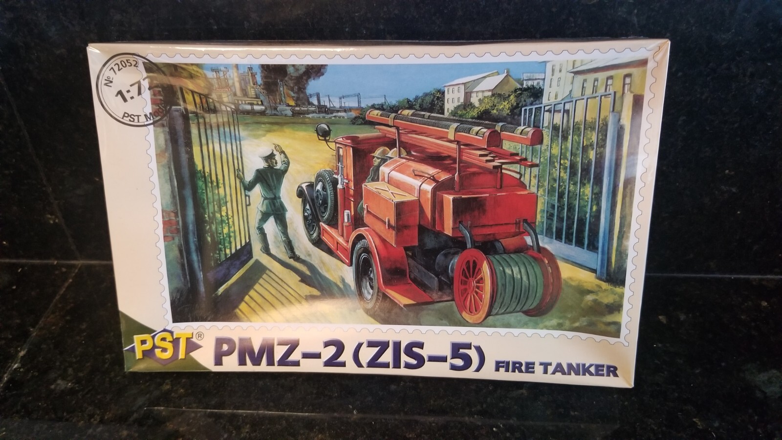 PST RUSSIAN PMZ-2 (ZIS-5) FIRE ENGINE TANKER TRUCK 1/72 SCALE MODEL KIT ...