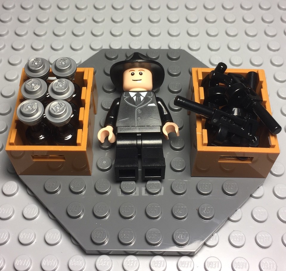 Lego City Gangster Mob Al Capone Mini Figure Tommy Guns,alcohol Bottles ...