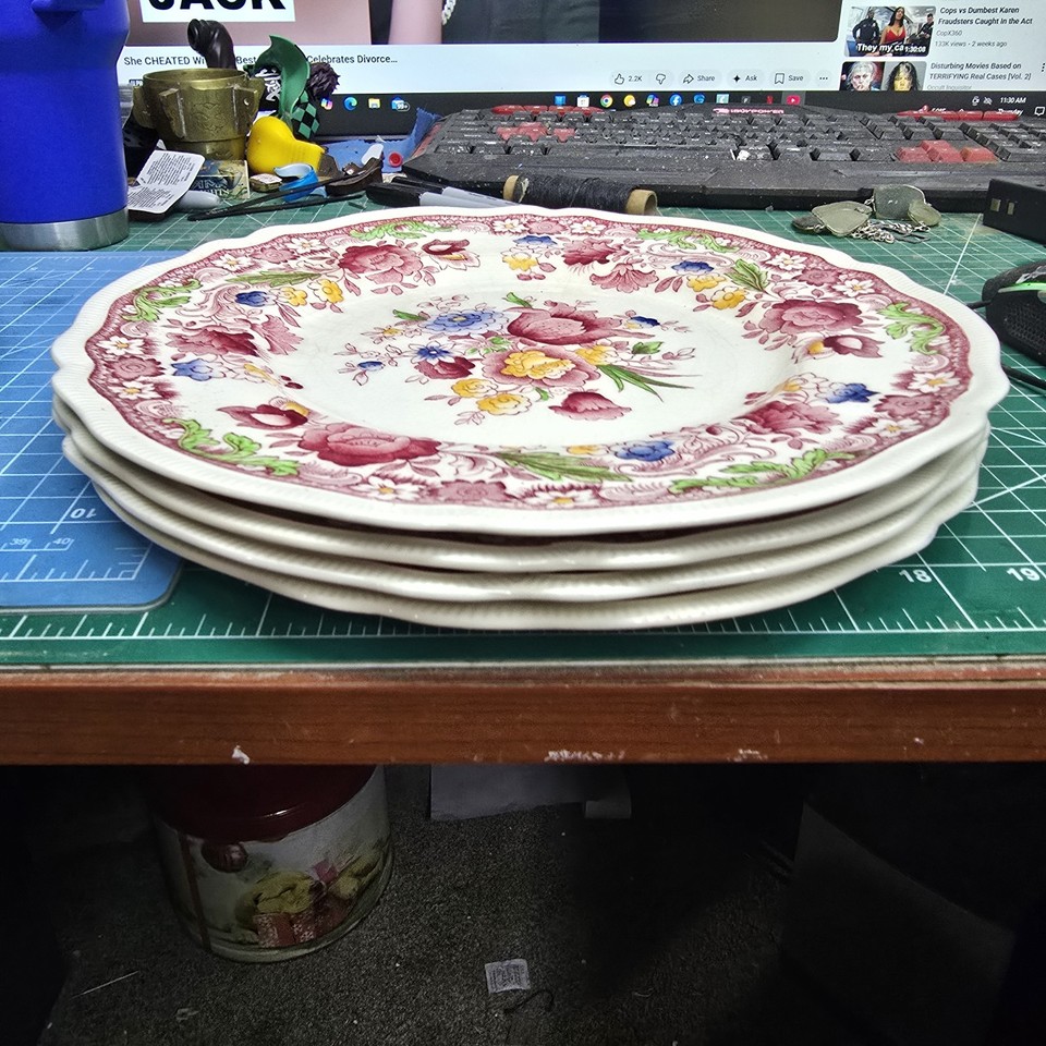 Vintage Red Rare Dorchester 10 Inch Johnson Bro Dinner Plates | eBay