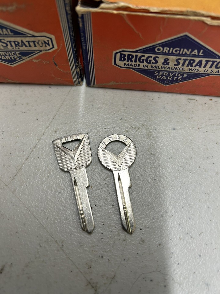 USA VINTAGE UNCUT KEY BLANKS FORD LINCOLN MERCURY EDSEL "V" 1952-1966 ...