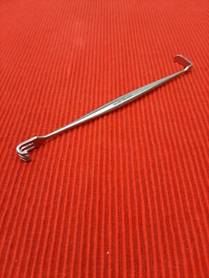 Surgical - Retractor