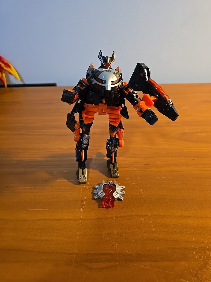 Trasformatori Laterali Cybertron