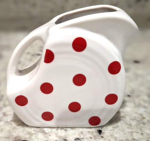 Fiesta Mini Disk Pitcher White With Scarlet Dots HLCCA Exclusive 2023 ...