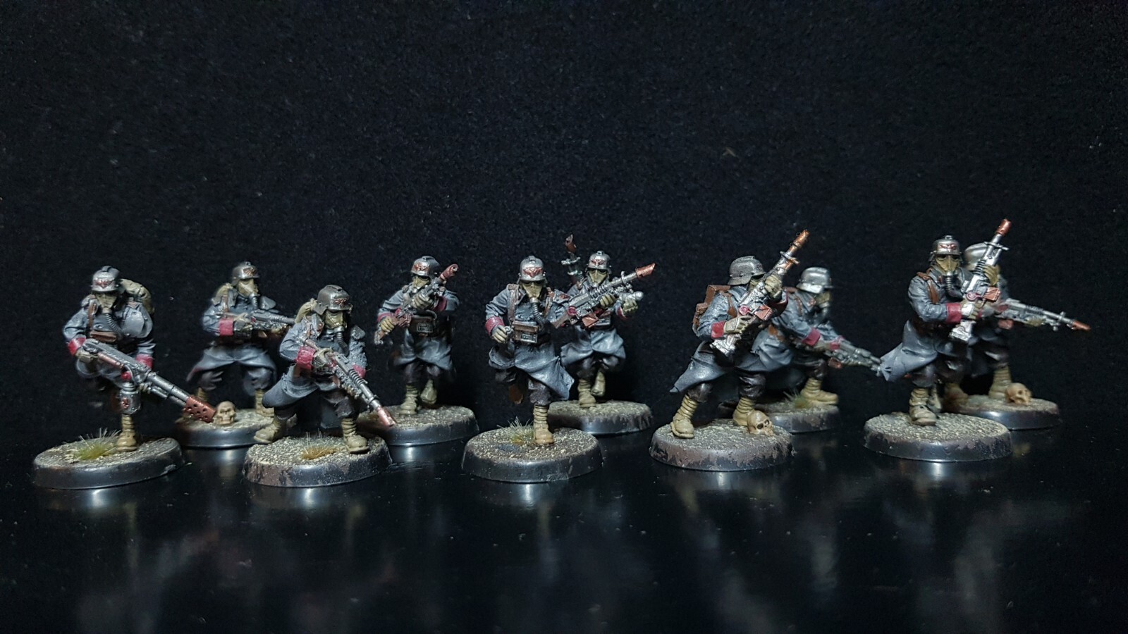 Death Korps of Krieg Infantry Squad Advancing Warhammer 40 pro painted ...