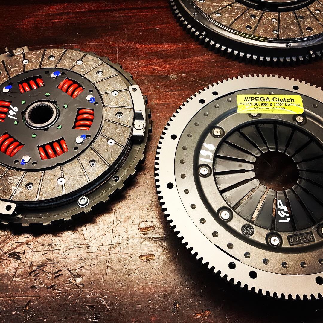 Lamborghini Gallardo 03/08 clutch relining service with PEGA FX4C-S ...