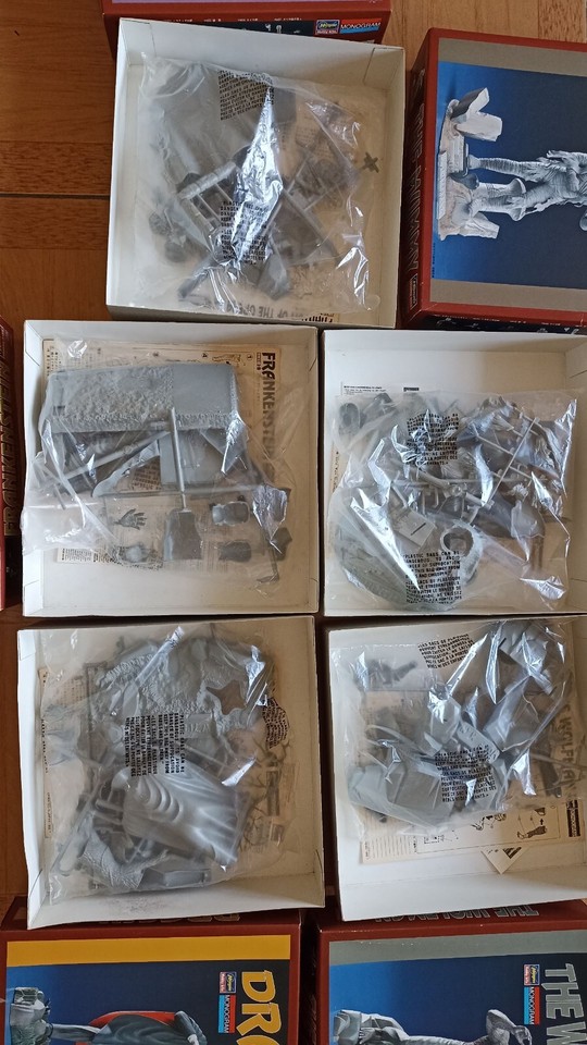 HASEGAWA MONOGRAM 1/9 MODEL KIT(Wolfman Dracula Frankenstein Mummy ...