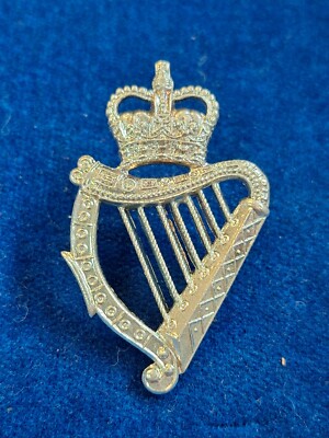 LONDON IRISH REGIMENT PIPERS CAUBEEN BADGE CHROMED ON LUGS QUEENS CROWN ...