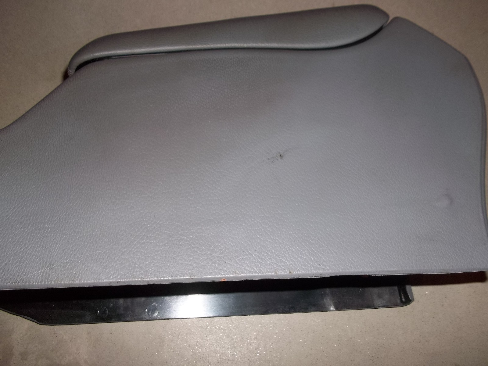 96-02 Mercedes Benz W210 E300 E320 E430 Center Console Arm Rest Storage ...