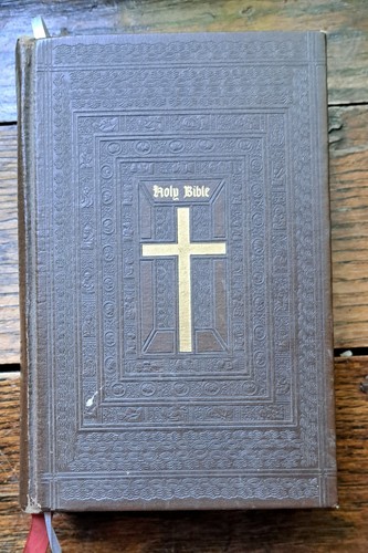 Catholic Family Edition of The Holy Bible John J. Crawley & Co. 1953 ...