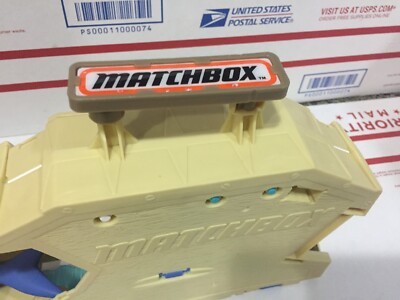 Matchbox Ocean Island Beach Shark MBX Playset Set - See Pics - No ...