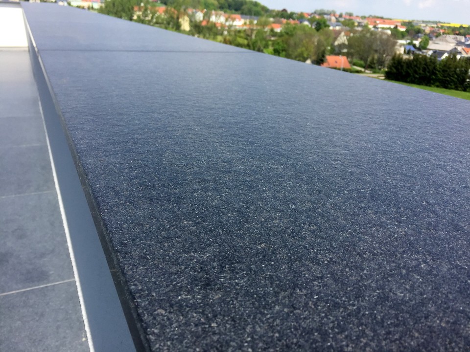 Mauerabdeckung Abdeckplatte Pfeilerabdeckung Granit Naturstein Basalt ...