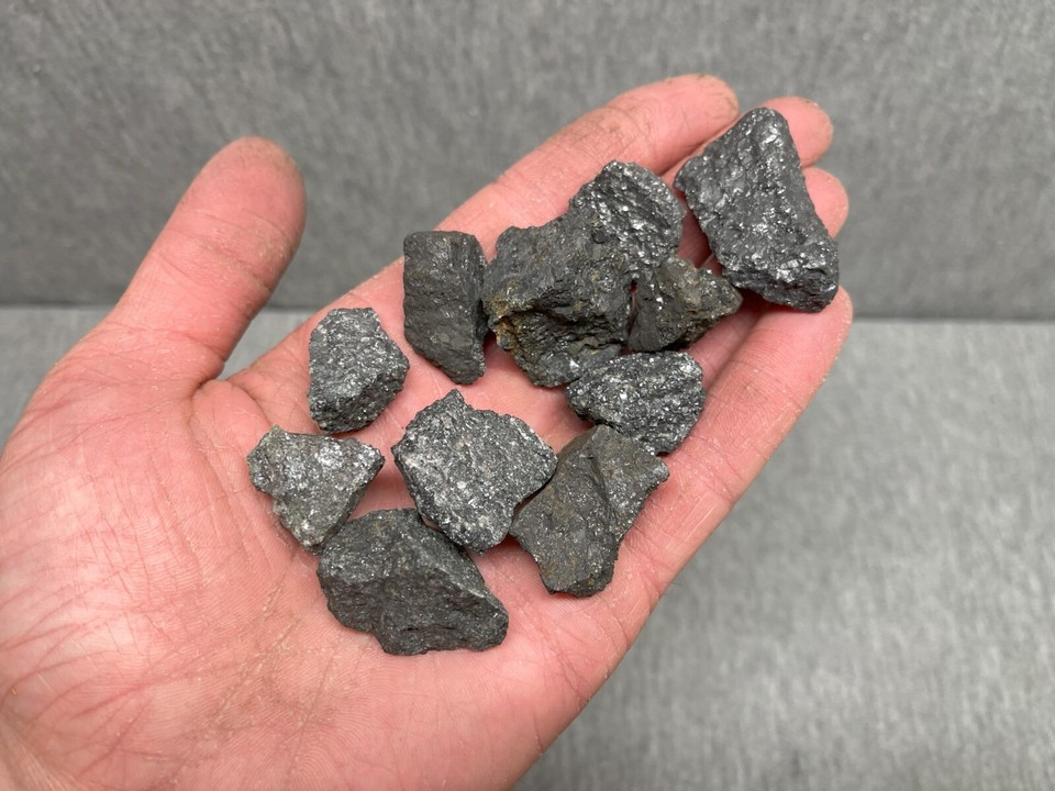 Dark Iron Ore, Magnetite Ore, Smelting Ore, Iron Ore Rock, 5 Pounds | eBay