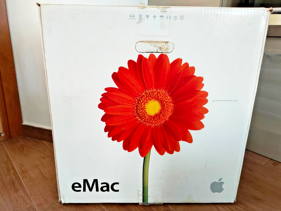 Apple Emac 17" CRT , G4 1.25GHz PowerPC,1.5 GB Ram,Scatola , Collezione ...