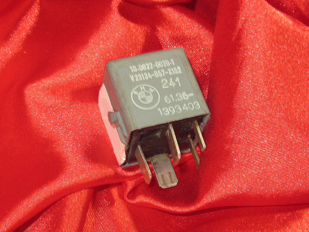 BMW E36 M3 3 Z3'ies ABS MOTOR PROTECTION RELAY V23134-B57-X152 MAUSGRAU ...