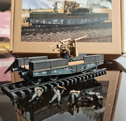 1/72 German Dr52 Steam Train+Flat Trailer+88 Guns+4 Soldiers Suit Model ...