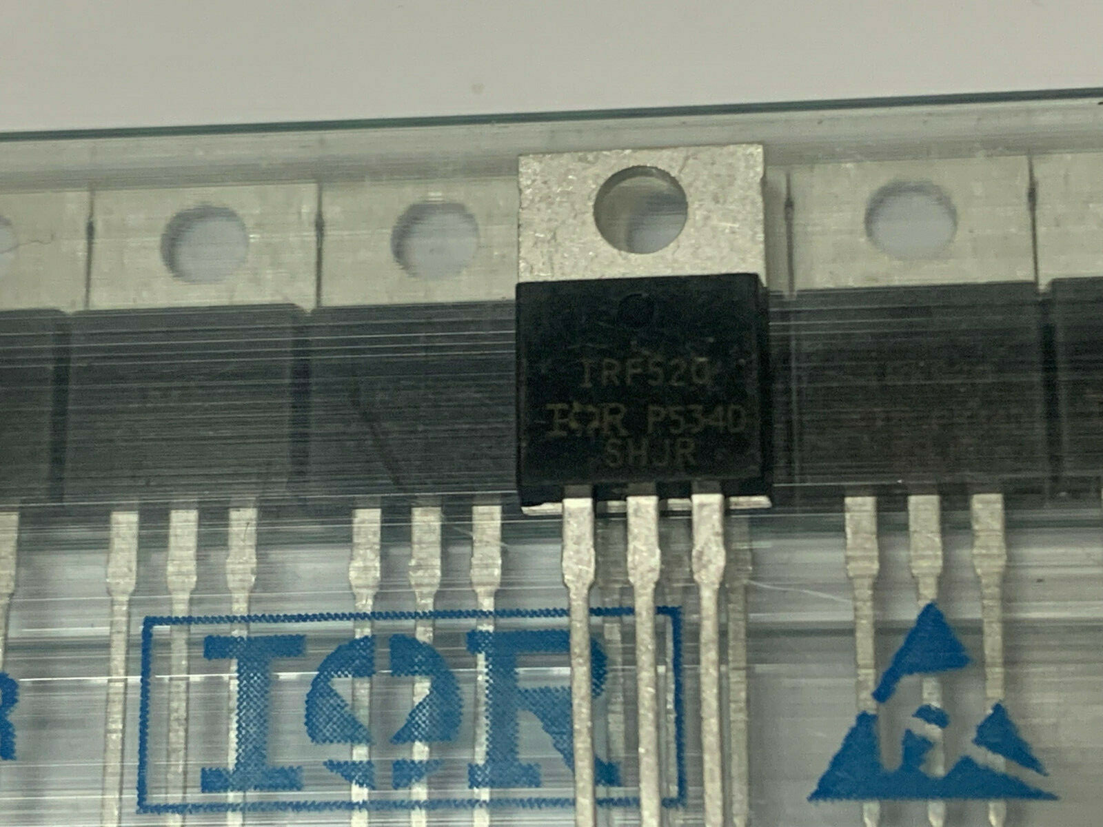 IRF520 N-Channel Power Mosfet 100V 10A BY IR | eBay