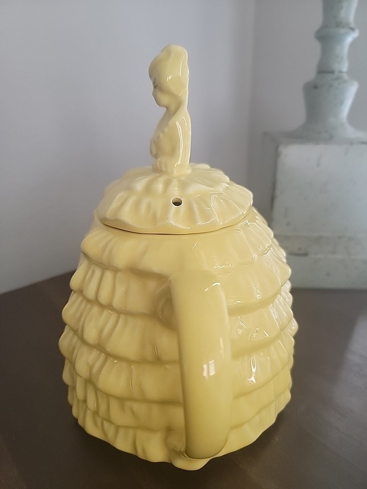 Vintage Sadler Ye Daintee Ladyee Yellow Teapot Crinoline Lady ...