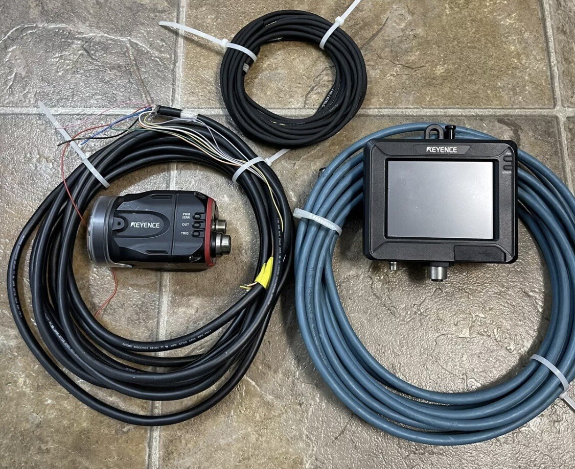 Full set Keyence Camera IV-500CA, Monitor IV-M30, Cables OP87451, 87444 ...