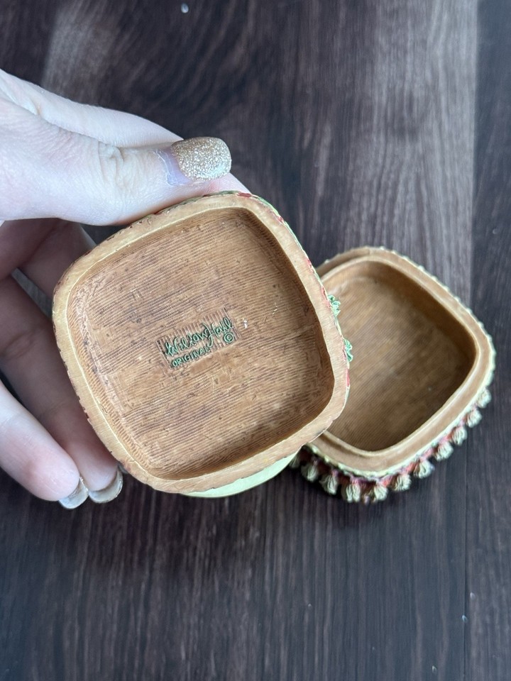 Vtg Willow Hall Hat On Ottoman Trinket Box 3” | eBay UK