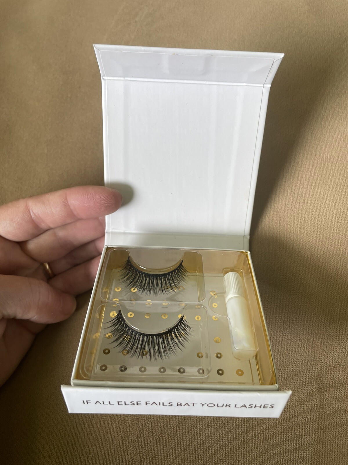 Battington Monroe 3d Silk Lashes With Glue Eyelashes FabFitFun for sale ...