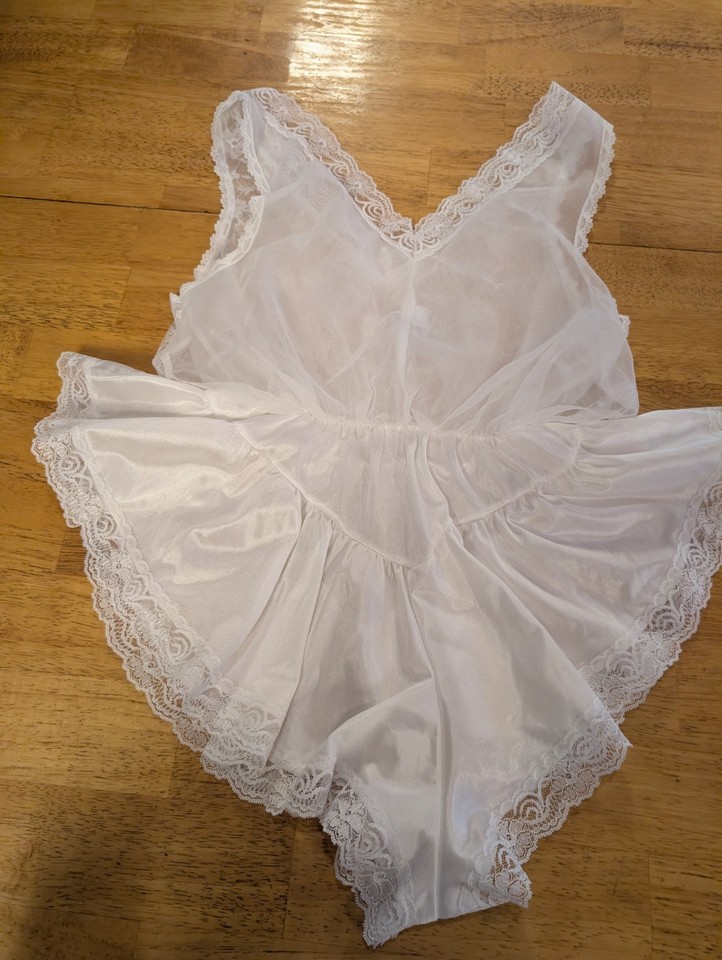 Vintage Rare Tosca Dreamy Lingerie Teddy white lace romper ruffled Sz M ...