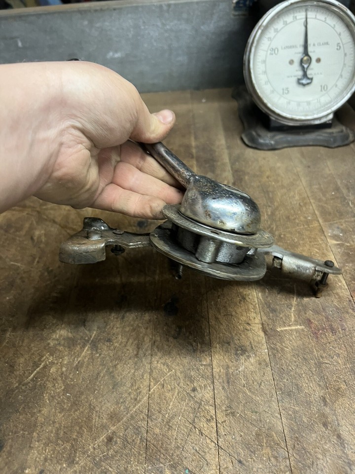 VTG Old Fair Play Mills Coin Slot Machine Pull Handle Hand Lever ...