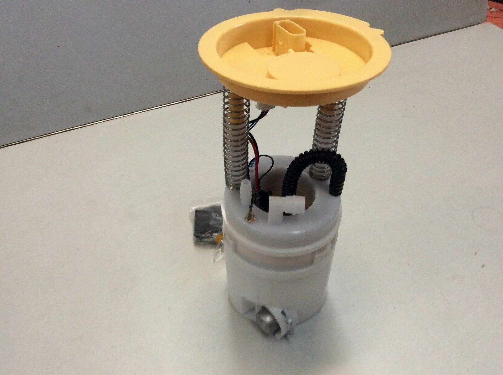 GENUINE QUALITY FUEL PUMP MERCEDES BENZ B200 W245 11/2005-03/2012 2.0L ...