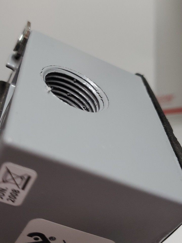 Veris HD2XMSTH2 Humidity Duct Sensor 2%,0-5/10VDC,Temp -40 to 50 Deg C ...